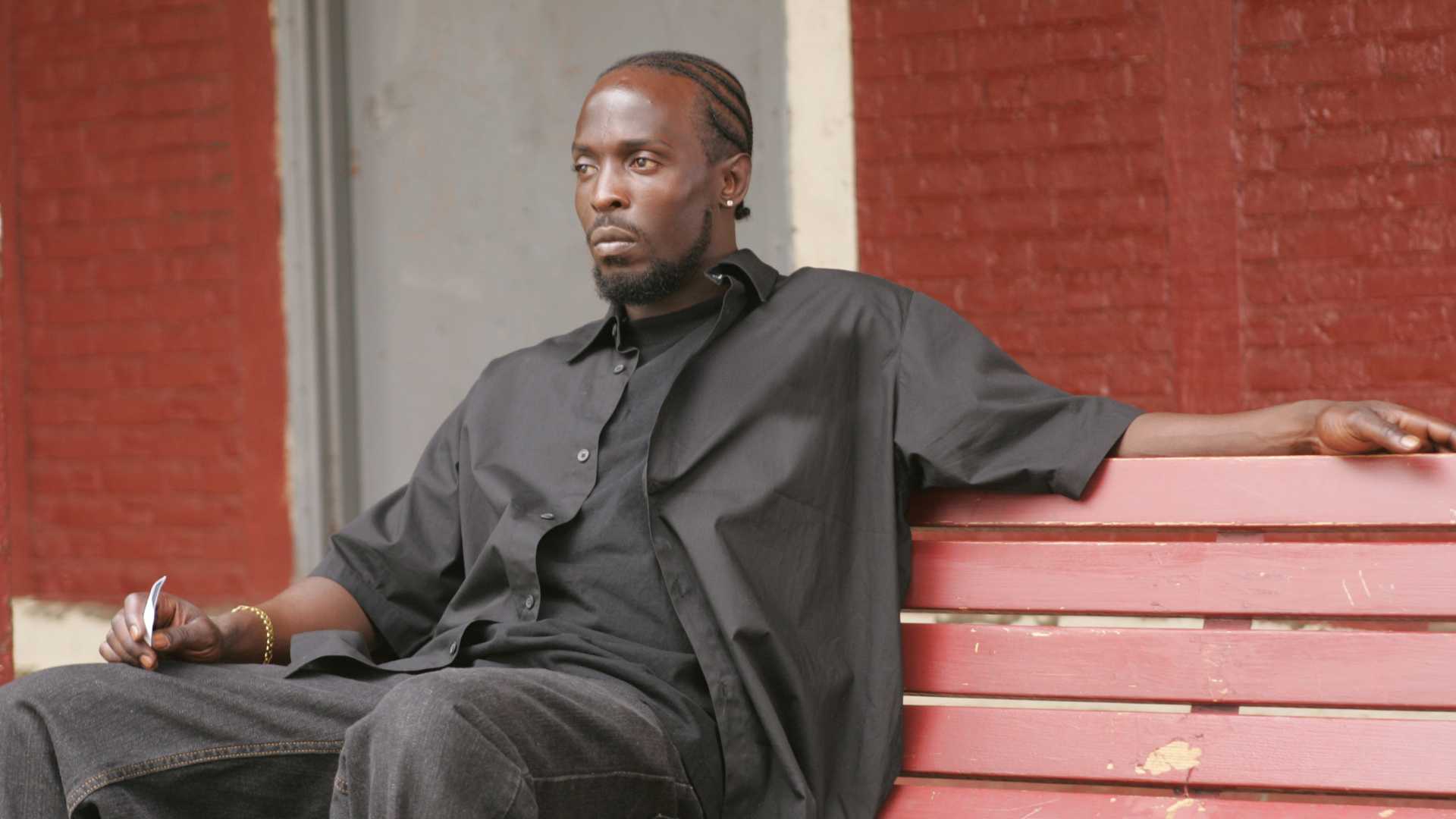 Omar Little Played By Michael K Williams On The Wire Official Website Omar Little Played By Michael K Williams On The Wire Official Website